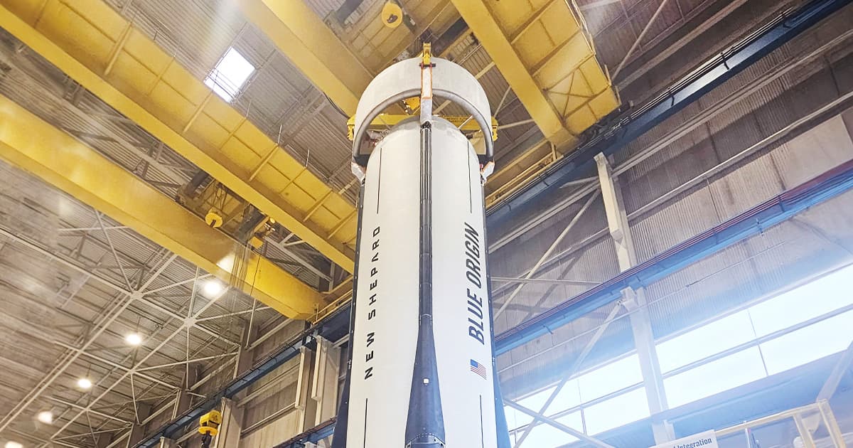 Blue Origin-Led National Team Delivers Lunar Lander Engineering Mockup ...