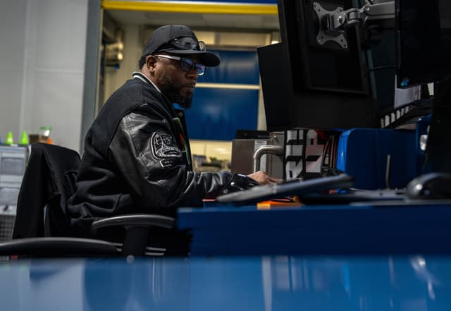 Jobs in Aerospace | Find Your Career with Blue Origin