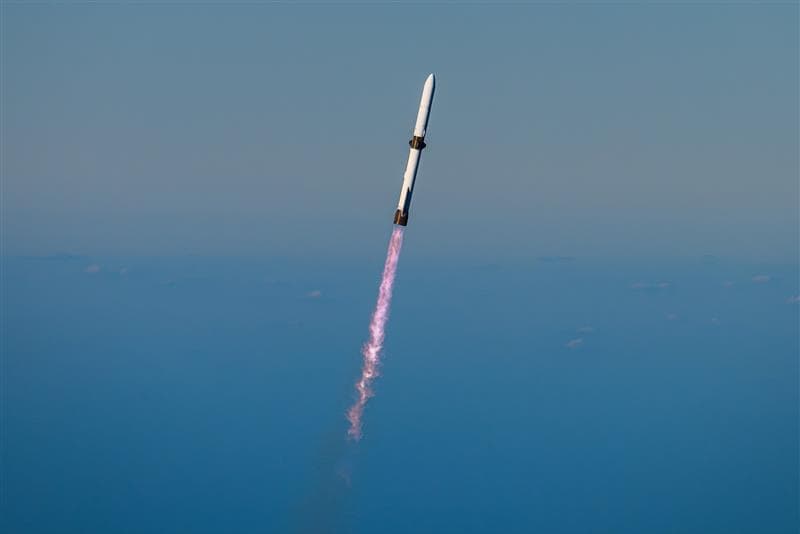 Blue Origin Introduces TeraWave, a 6 Tbps Space-Based Network for ...